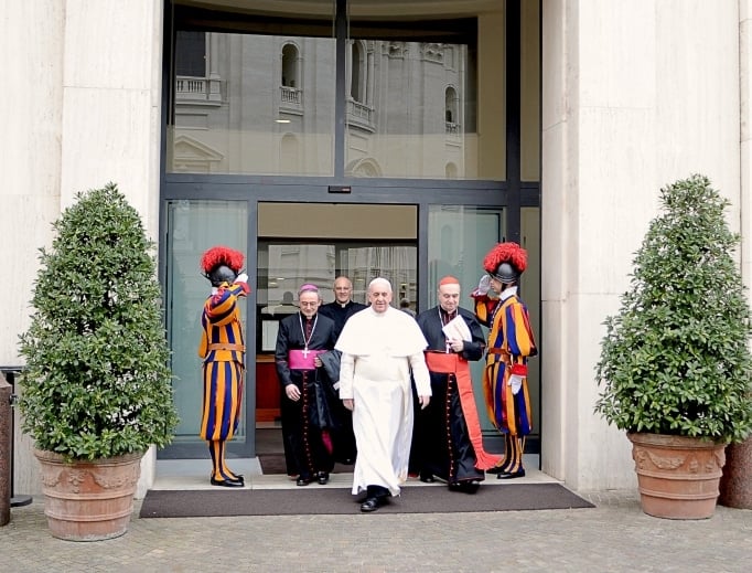 The Pope has decided to stay in Santa Marta - Italy Rome Tour