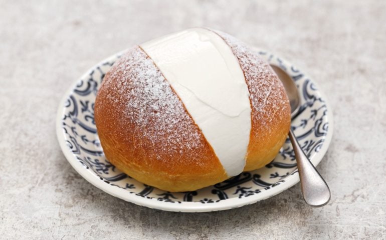 Why is the typical Roman dessert with cream called maritozzo? - Italy ...