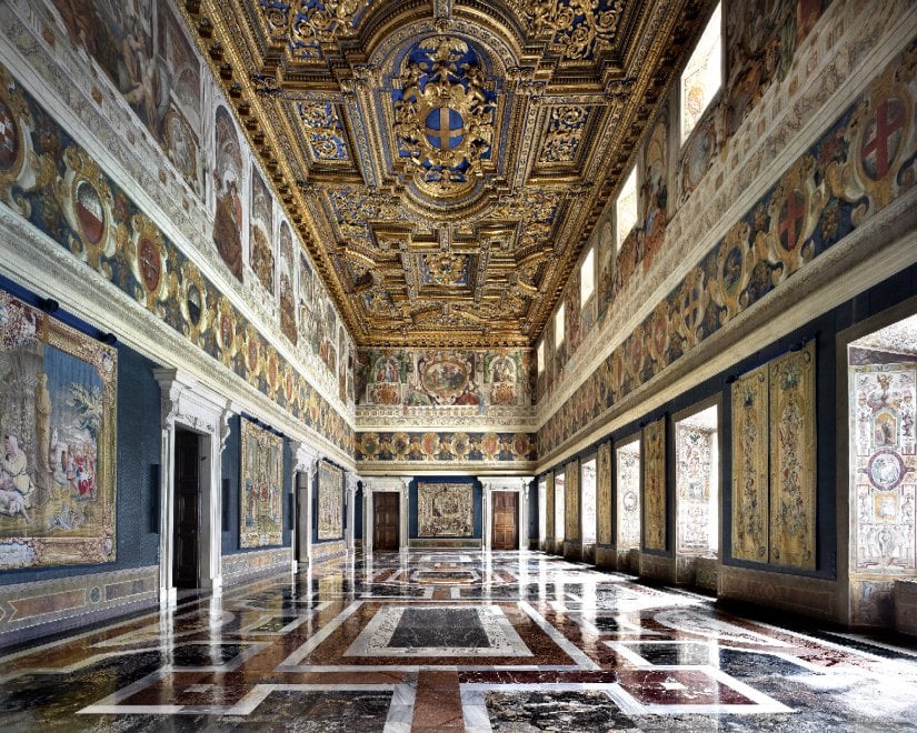 Roman monuments: the Quirinale, one of the largest presidential palaces ...